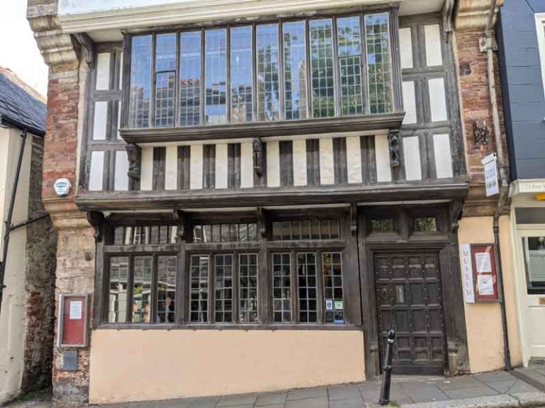 Exploring Totnes in South Devon - Chimptrips